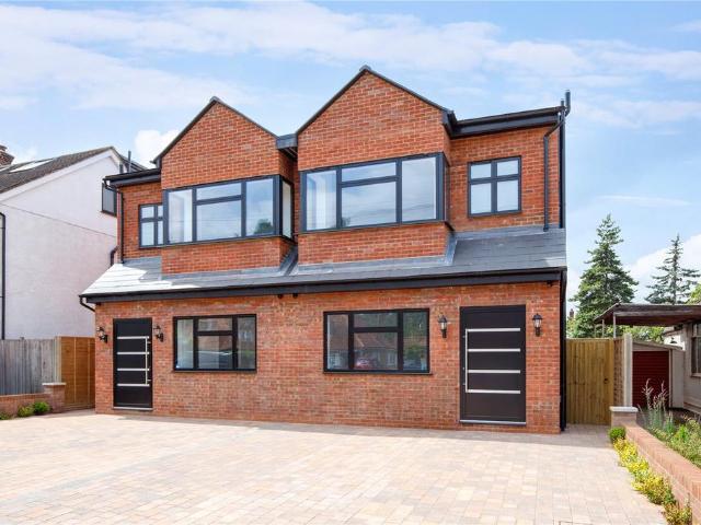 4 bedroom semi detached house to rent