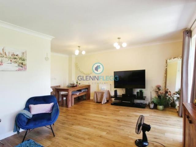 4 bedroom semi detached house to rent