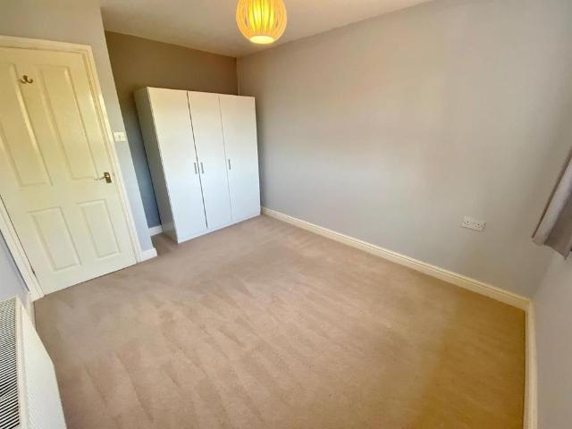 4 bedroom semi detached house to rent