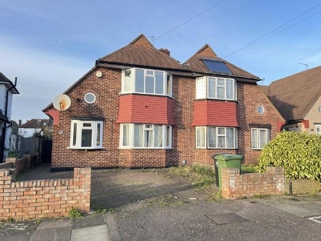 4 bedroom semi detached house to rent