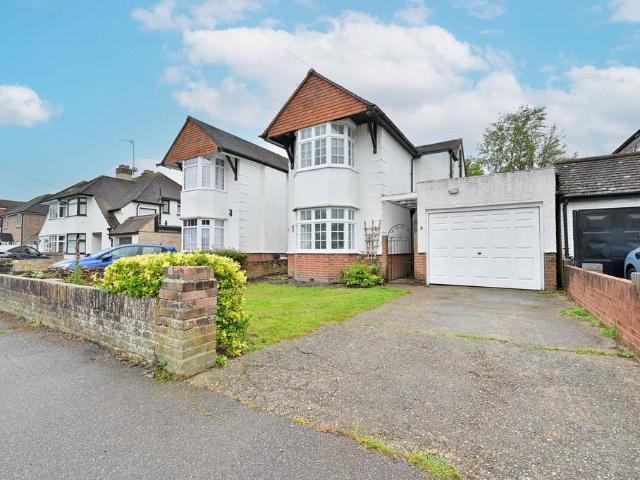 4 bedroom semi detached house to rent