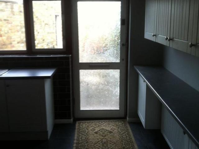 4 bedroom semi detached house to rent