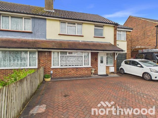 4 bedroom semi detached house to rent