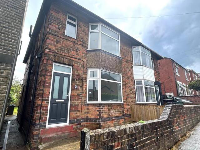 4 bedroom semi detached house to rent