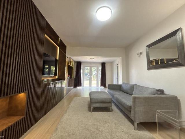 4 bedroom semi detached house to rent