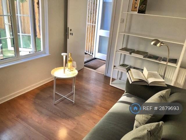 4 bedroom semi detached house to rent