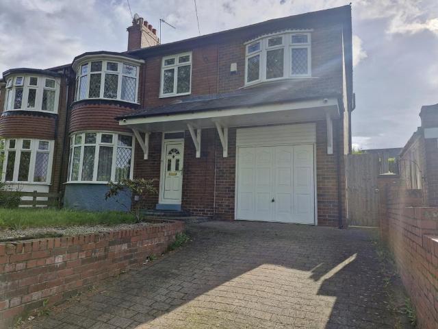 4 bedroom semi detached house to rent