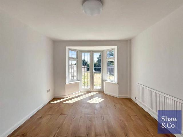 4 bedroom semi detached house to rent