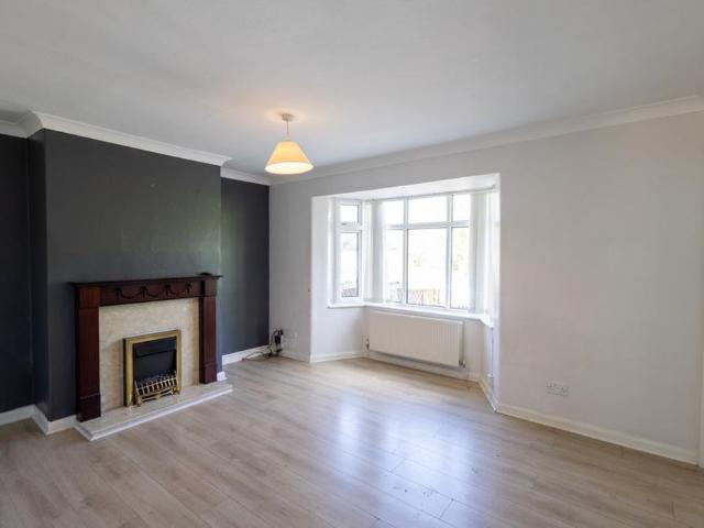4 bedroom semi detached house to rent