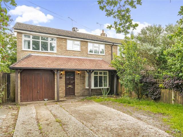 4 bedroom semi detached house to rent