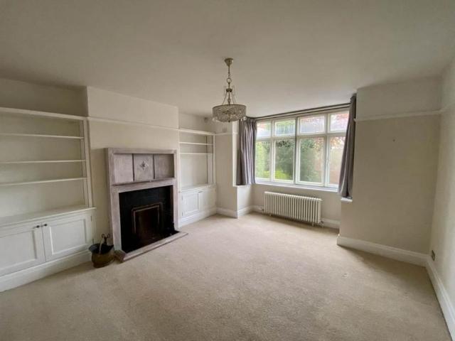 4 bedroom semi detached house to rent