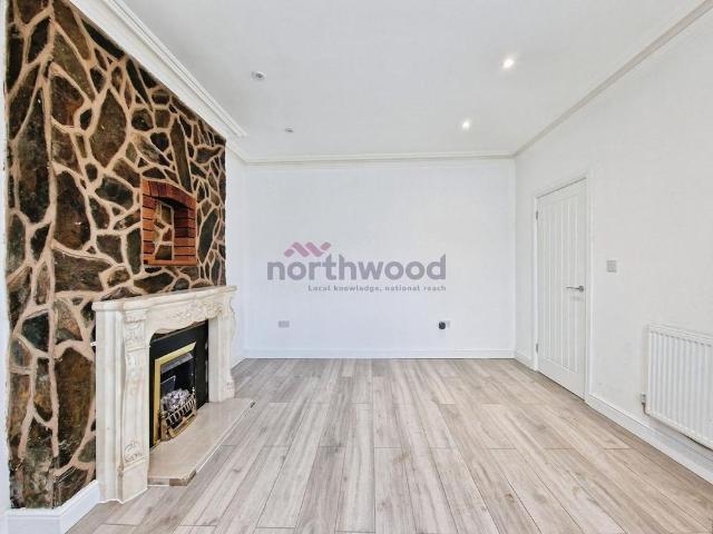 4 bedroom semi detached house to rent