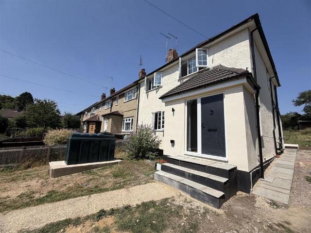 4 bedroom semi detached house to rent