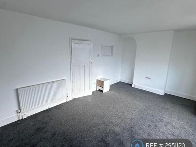 4 bedroom semi detached house to rent