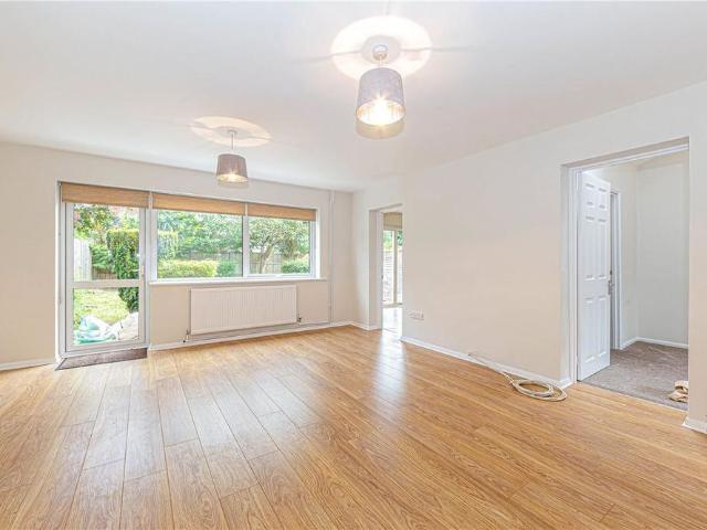 4 bedroom semi detached house to rent