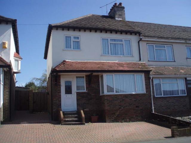 4 bedroom semi detached house to rent