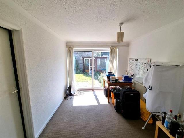 4 bedroom semi detached house to rent