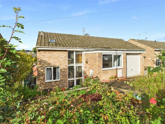 4 bedroom semi detached house to rent