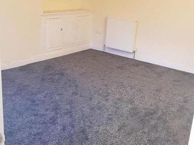 4 bedroom semi detached house to rent
