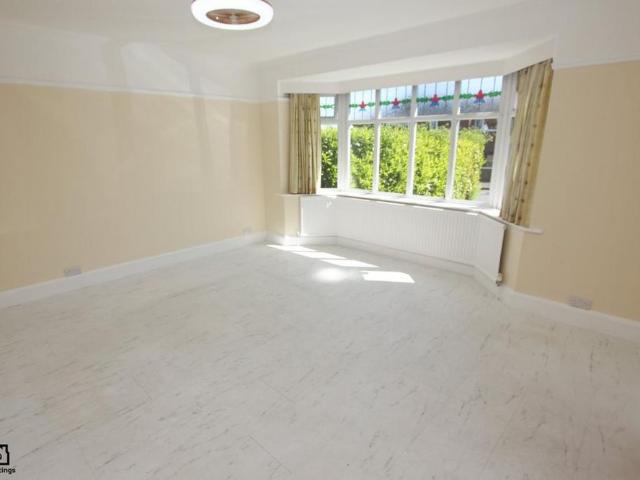 4 bedroom semi detached house to rent