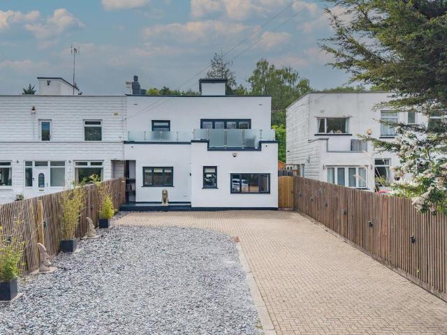 4 bedroom semi detached house for sale