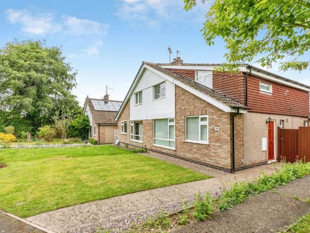 4 bedroom semi detached house for sale