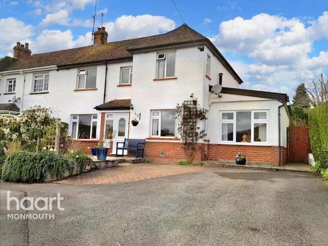 4 bedroom semi detached house for sale