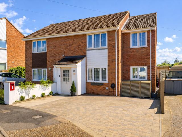4 bedroom semi detached house for sale