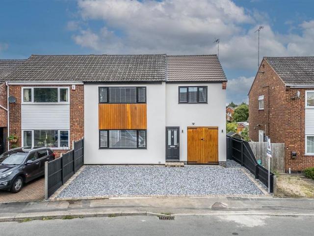 4 bedroom semi detached house for sale