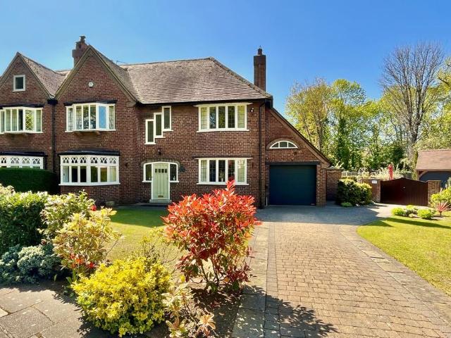 4 bedroom semi detached house for sale