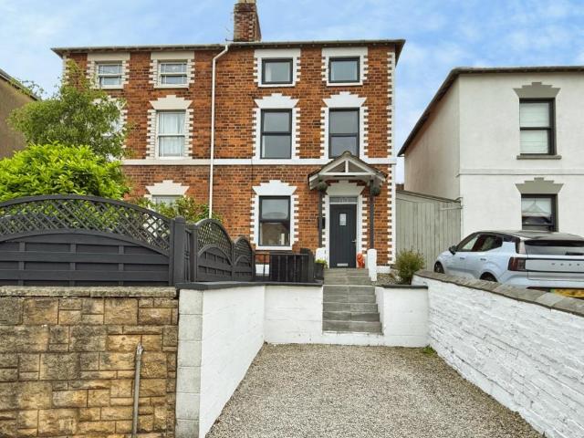 4 bedroom semi detached house for sale