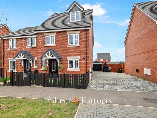 4 bedroom semi detached house for sale