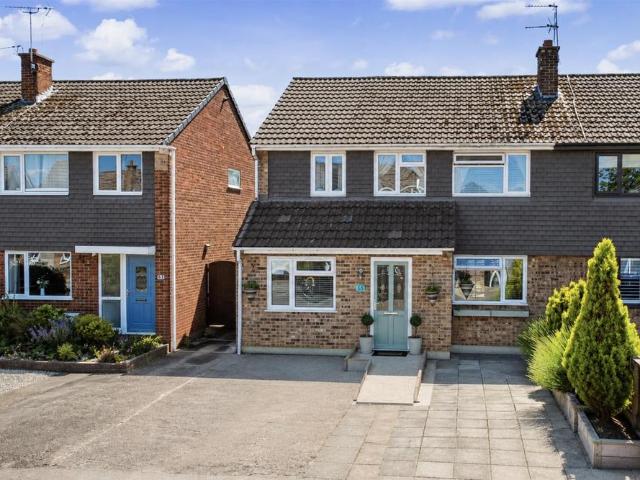 4 bedroom semi detached house for sale
