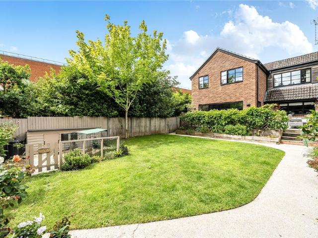 4 bedroom semi detached house for sale