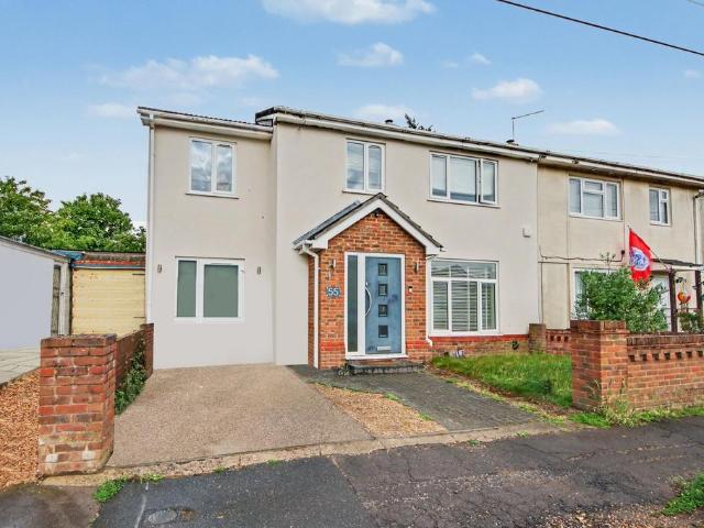 4 bedroom semi detached house for sale