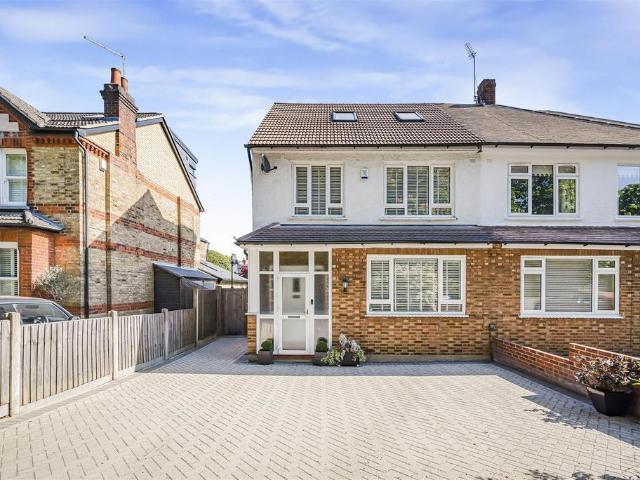4 bedroom semi detached house for sale