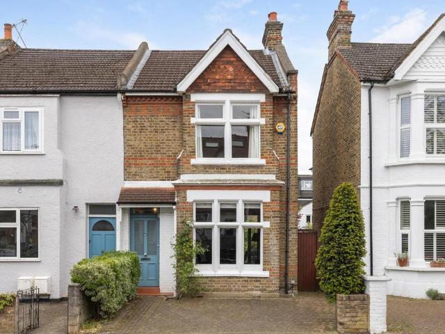 4 bedroom semi detached house for sale