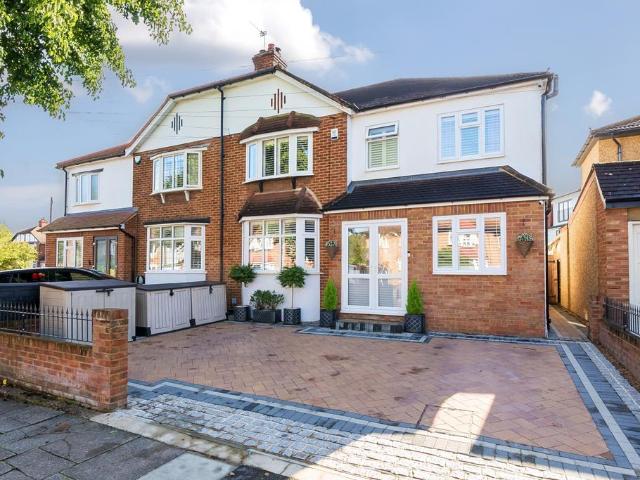 4 bedroom semi detached house for sale