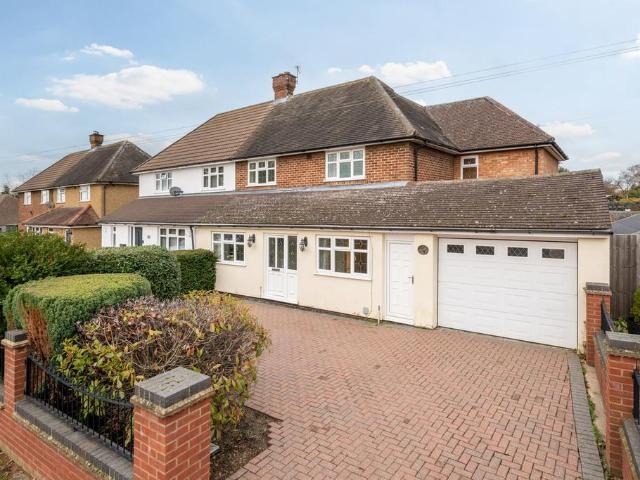 4 bedroom semi detached house for sale