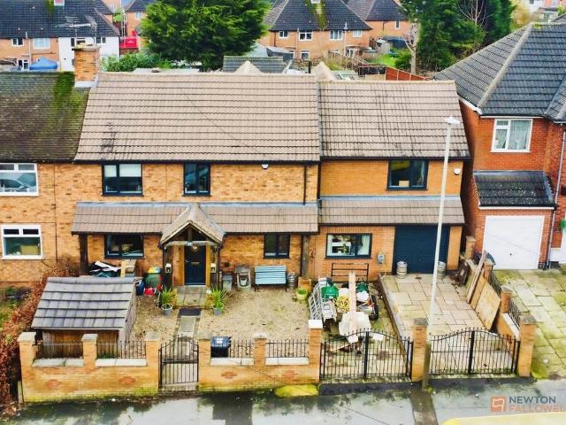 4 bedroom semi detached house for sale
