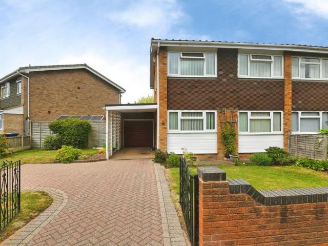 4 bedroom semi detached house for sale