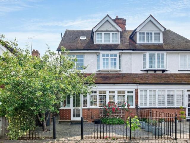 4 bedroom semi detached house for sale