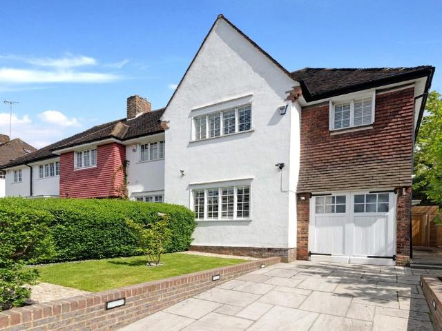 4 bedroom semi detached house for sale