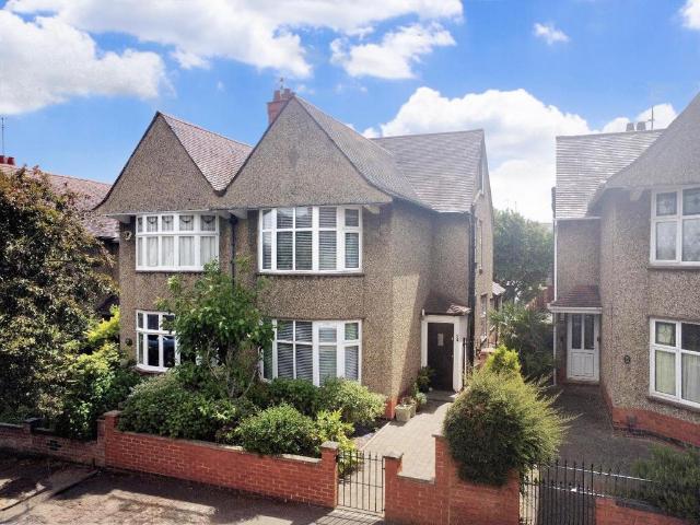 4 bedroom semi detached house for sale
