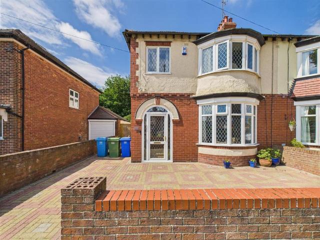 4 bedroom semi detached house for sale