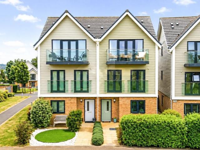 4 bedroom semi detached house for sale