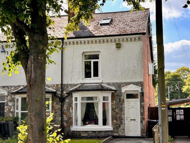 4 bedroom semi detached house for sale