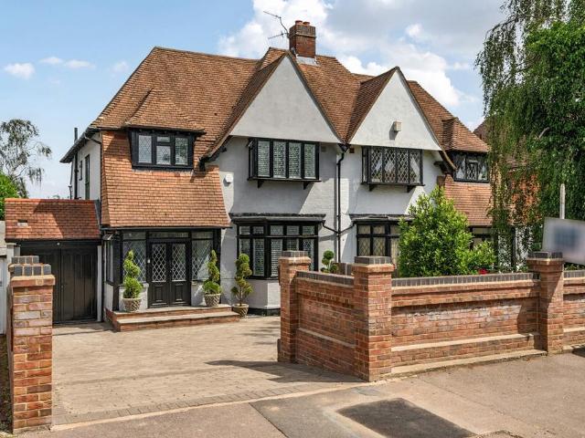 4 bedroom semi detached house for sale