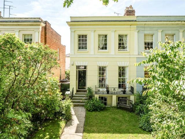 4 bedroom semi detached house for sale