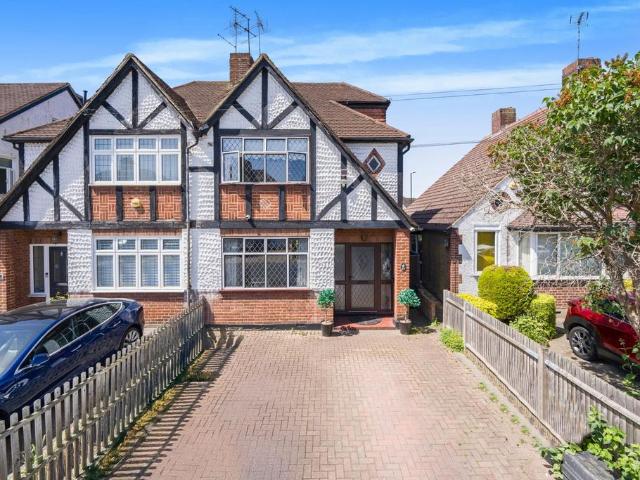 4 bedroom semi detached house for sale